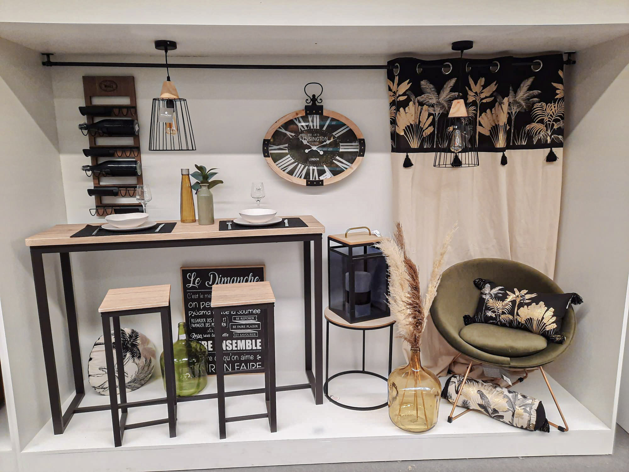 Théâtralisation vitrines | Merch&Cie